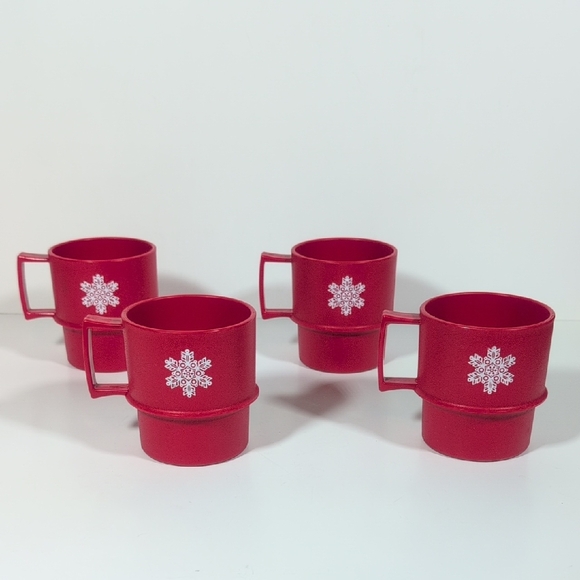 Tupperware | Dining | Tupperware Vintage Stackable Snowflake Mugs Set ...
